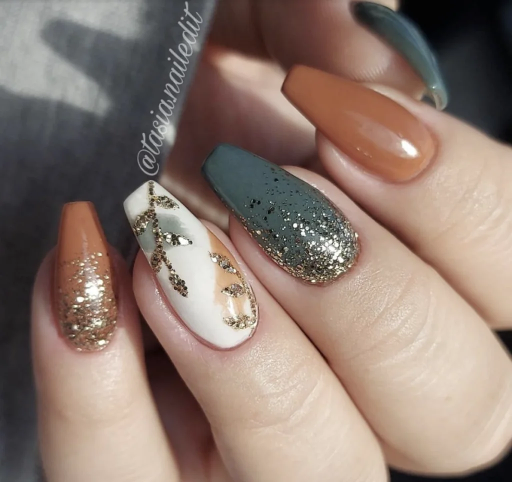 40+ Beautiful Fall Nails