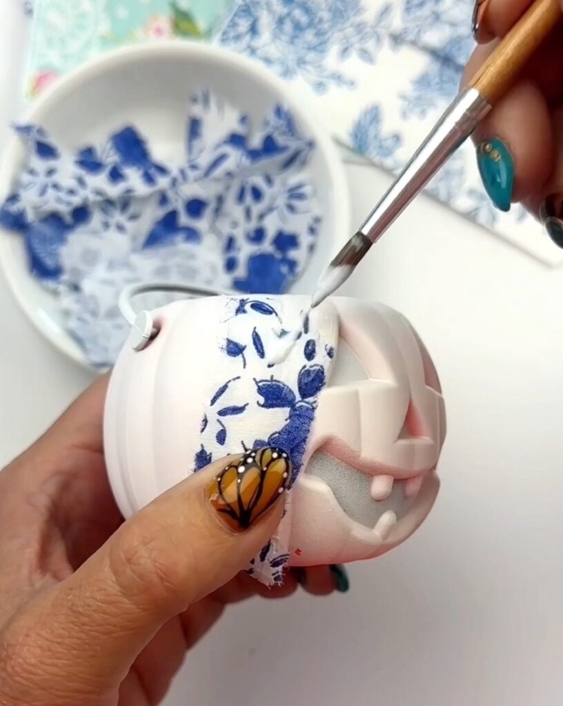 How to Decoupage Jack O' Lantern Candy Buckets